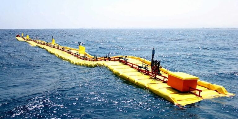 How Wave Energy is Converted into Electricity: The Power of the Ocean ...
